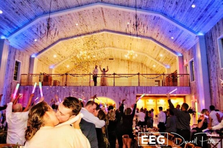 Photos - Laurel Ridge Barn